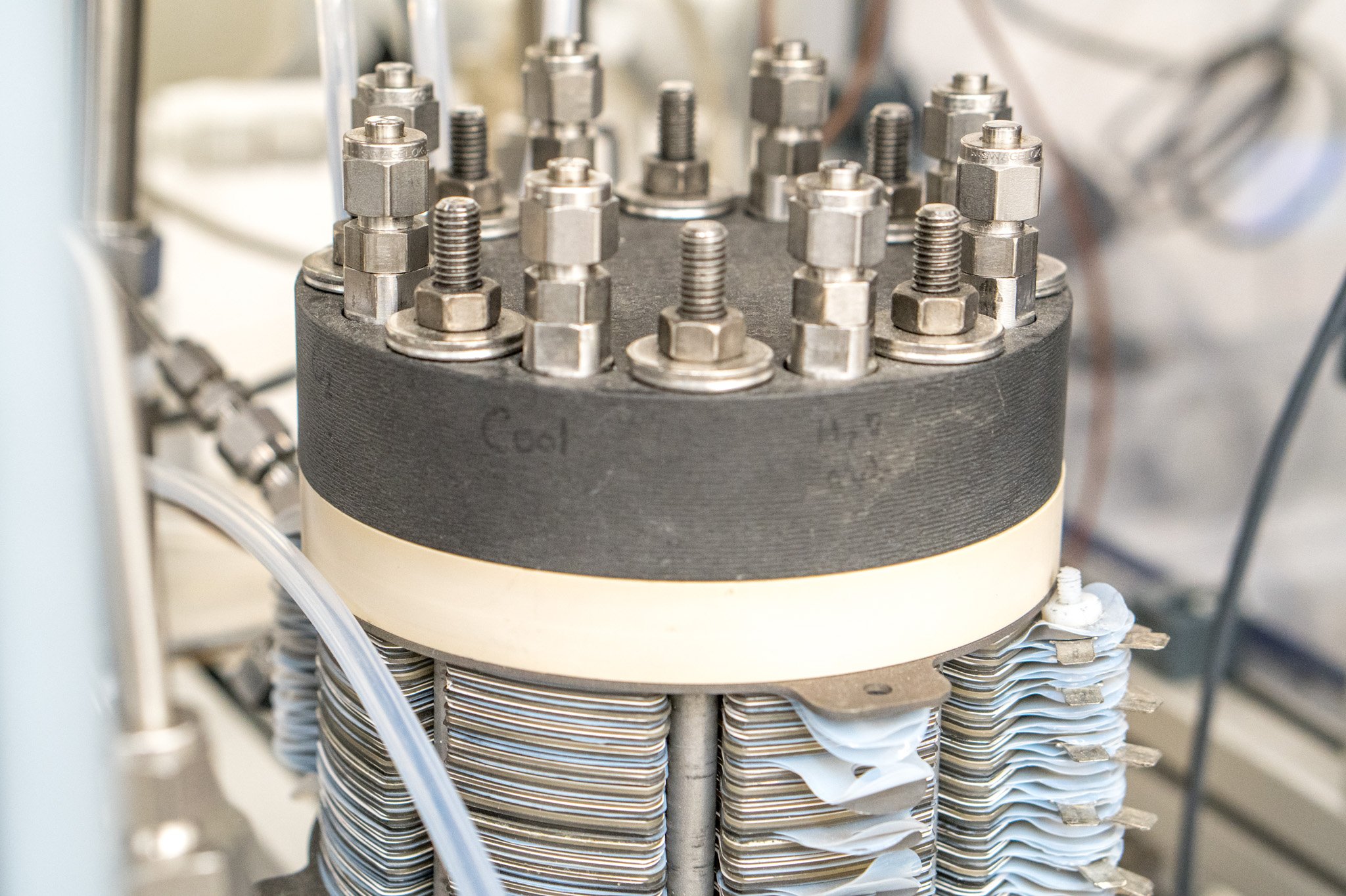 Electrolyzer for Satellite Repositioning